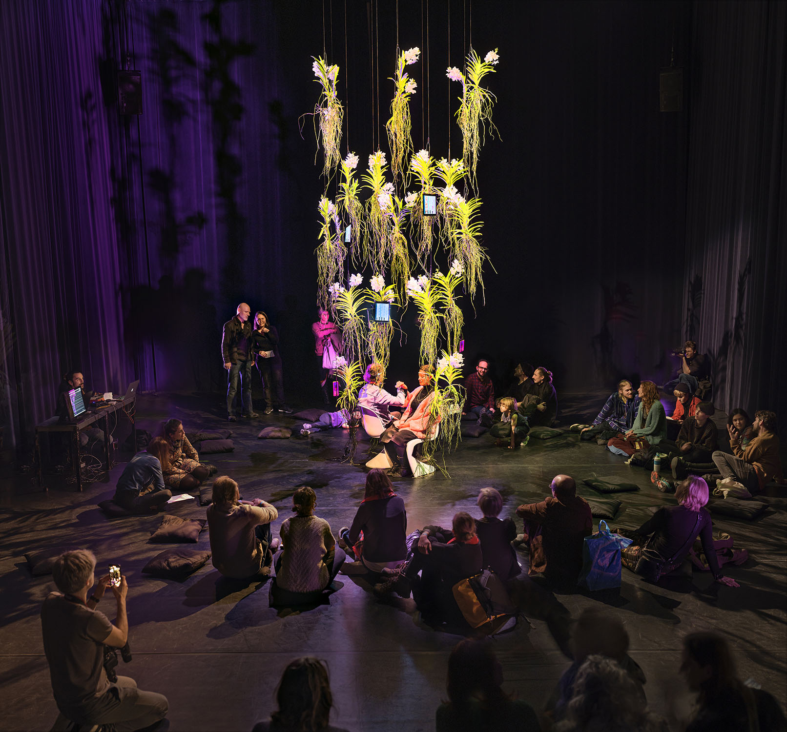 KUNST IS LANG: Lancel/Maat - Mister Motley